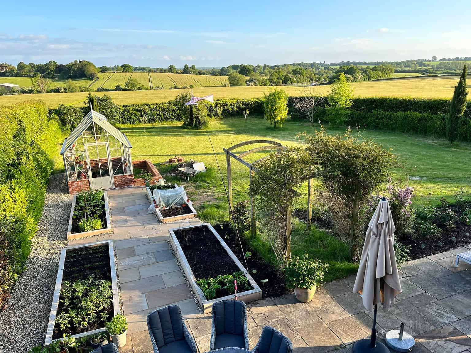 20 Practical Raised Garden Bed Layouts for Every Garden - The Ultimate ...