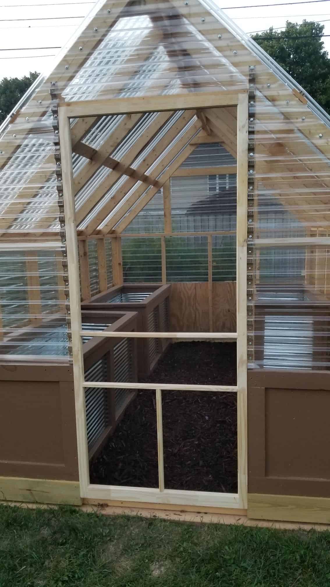 10 Raised Garden Bed Enclosure Ideas for a Protected and Thriving ...