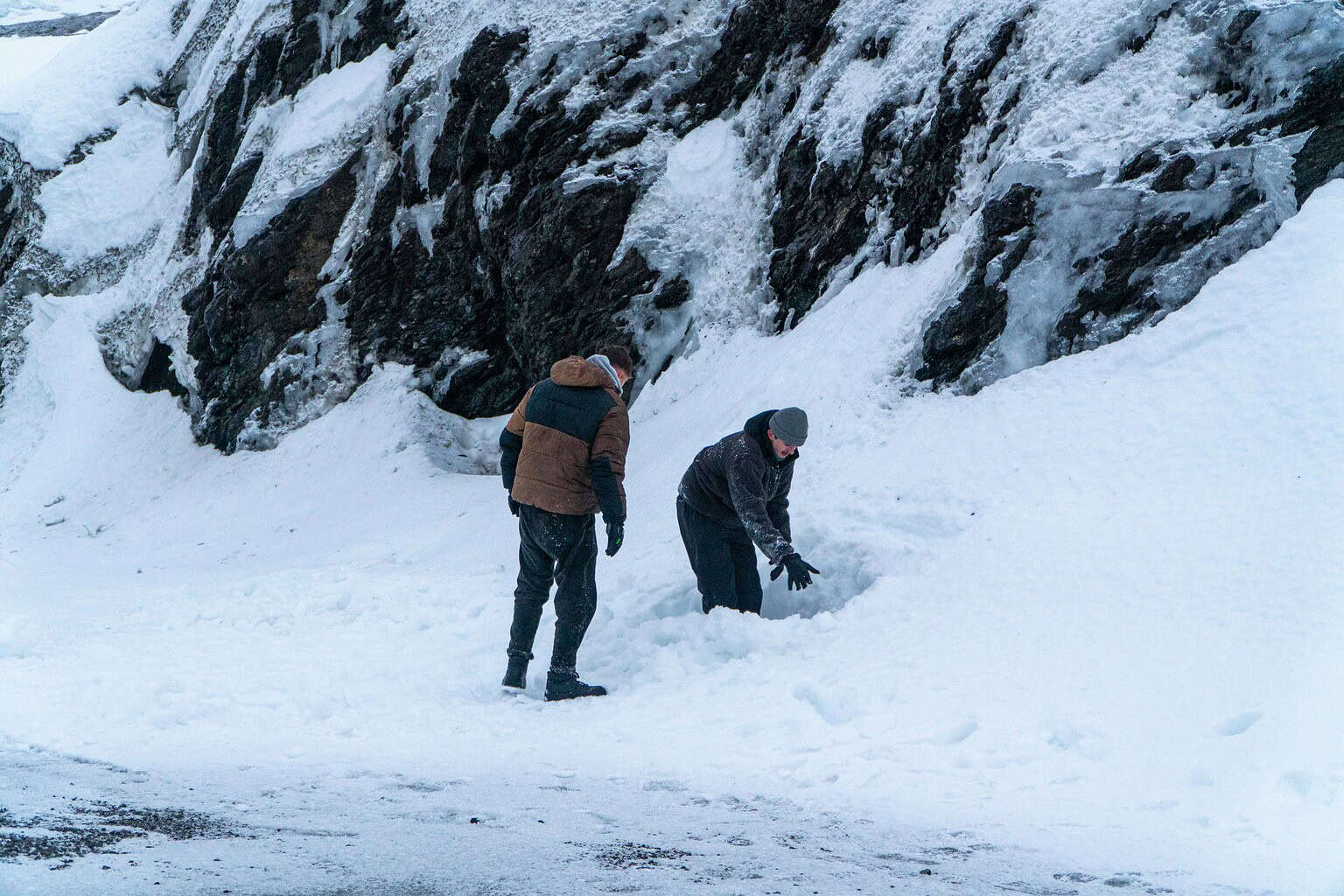 11 Life-Saving Winter Survival Skills to Keep You Safe in the Cold ...